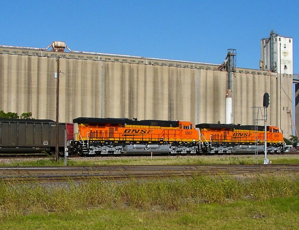 BNSF 5957 & BNSF 5955